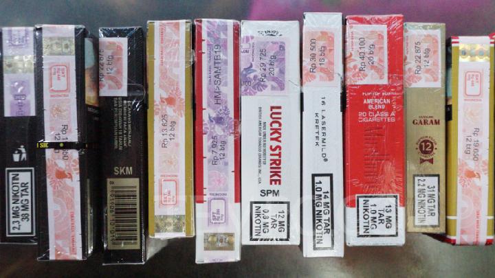 Jokowi Set to Ban Sales of Single Sticks of Cigarettes Starting 2023 ...