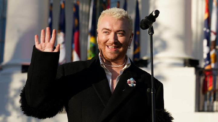 Sam Smith Minta Penggemar Pakai Kostum Unholy di Konser Australia saat ...