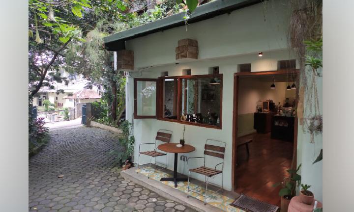 Akhir Pekan di Bandung Jangan Lupa ke Kafe Daily Routine, Serasa Ngopi ...