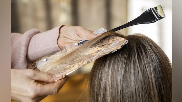 5 Hal yang Perlu Diperhatikan Terkait Toner Rambut - Cantika.com