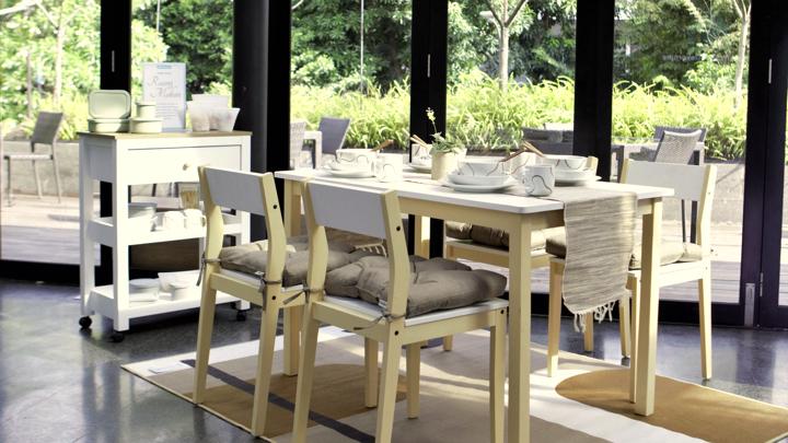 Tips Menata Meja Makan Menyambut Lebaran, Peralatan Makan Bisa jadi ...