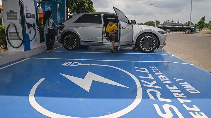 West Java to Potentially Becomes Indonesia's First Region to Switch to ...