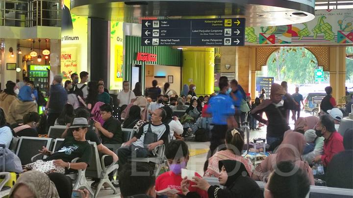 Terkini: Alasan 13 Kereta Rute Stasiun Gambir Berhenti di Jatinegara, Kritik 3 Pakar kepada ...