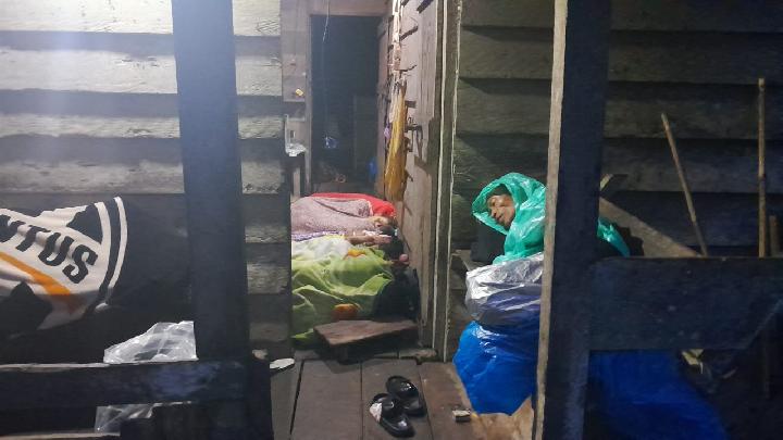 Mentawai Earthquake; Siberut Residents Start to Leave Evacuation Areas ...