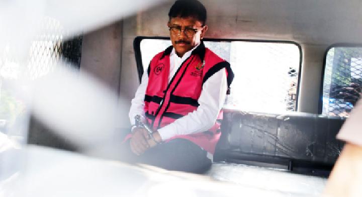 Maybach Milik Johnny Plate Ditengarai Tak Beli Resmi, Ini Kata Mercedes ...