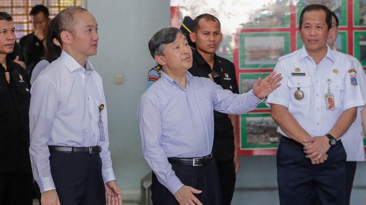 Japan's Emperor Naruhito Visits North Jakarta's Pluit Reservoir - News ...