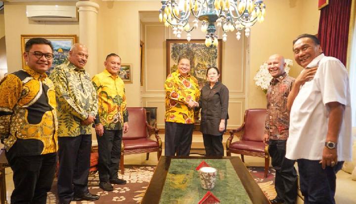 Airlangga-Puan Sepakat Bentuk Tim Teknis Golkar-PDIP | tempo.co Airlangga-Puan Sepakat Bentuk Tim Teknis Golkar-PDIP | tempo.co