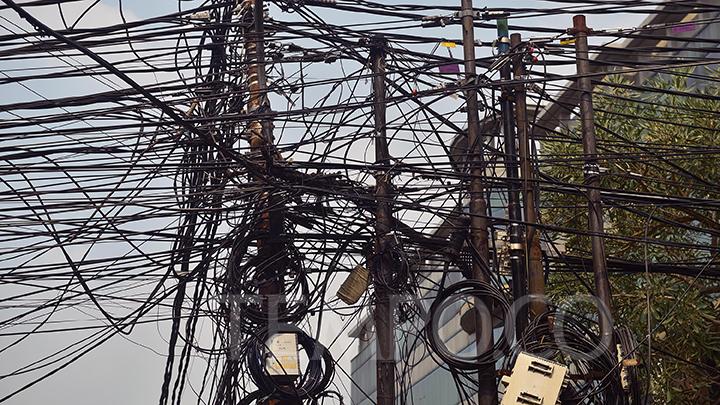 Potret Semrawutnya Kabel Utilitas di Jakarta - foto Tempo.co