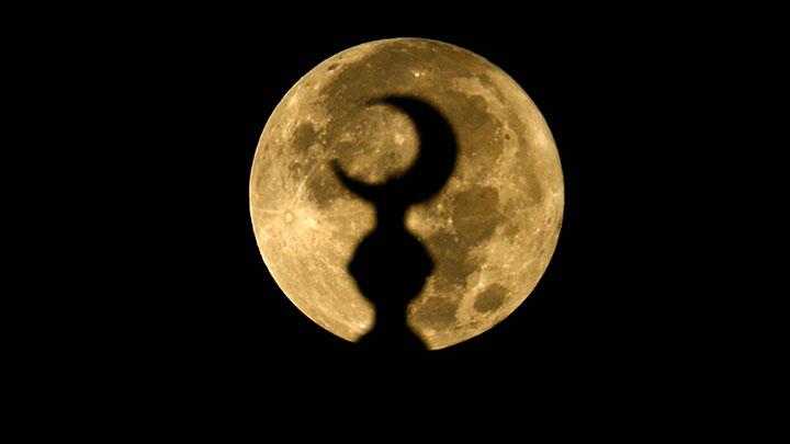 Super Blue Moon Lights Up Sky Around The World - foto En.tempo.co