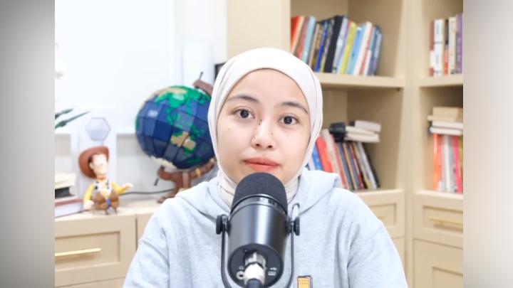 Rintik Sedu Ungkap Inspirasi Penulisan Pukul Setengah Lima - Cantika.com