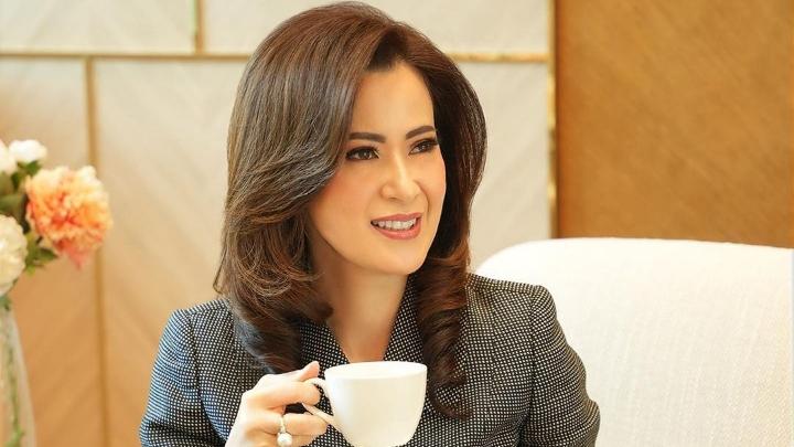 4 Fakta Menarik Alexandra Askandar, Me Time dengan Minum Teh - Cantika.com