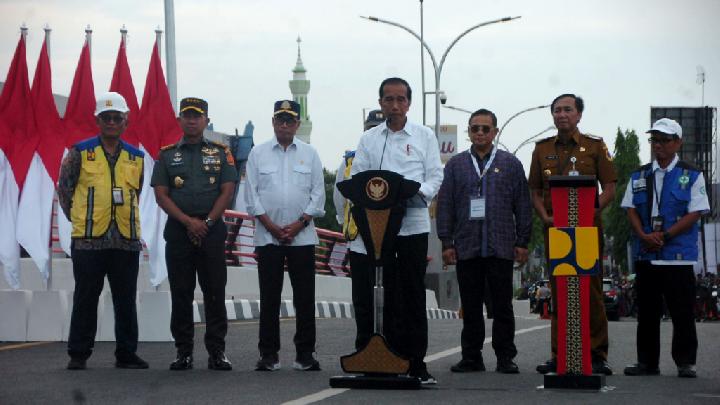 Jokowi Inaugurates 6 Bridges in Northern Java Route - News En.tempo.co