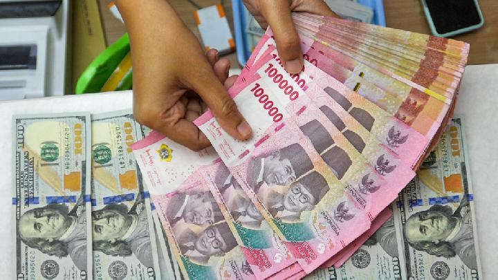 Rupiah Exchange Rate Hits Lowest Point in Last 4 Years; Expert Explains ...