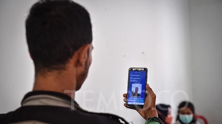 Ojk Peringatkan Bahaya Selfie Pakai Ktp Sembarangan, Apa Risikonya?