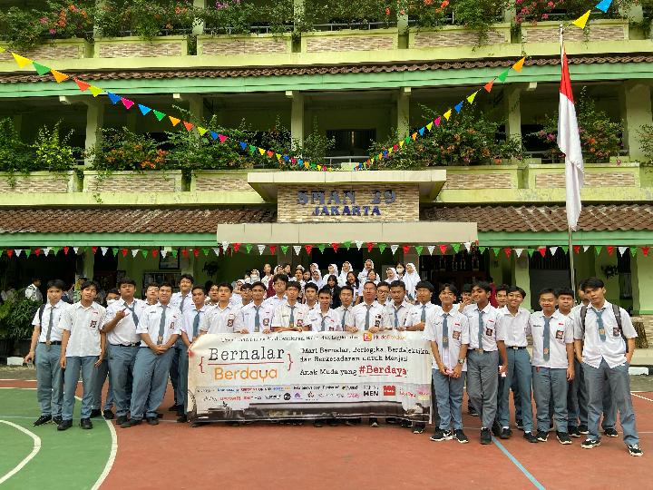 Bernalar Berdaya di SMAN 29 Jakarta Sambil Merayakan Hari Kebangkitan ...