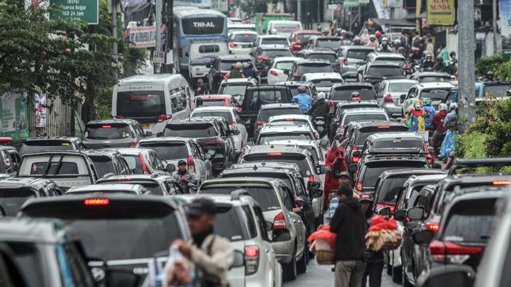 Extreme Traffic Congestion in Puncak Bogor, Tourism Minister Proposes Cable Car as Alternative ...