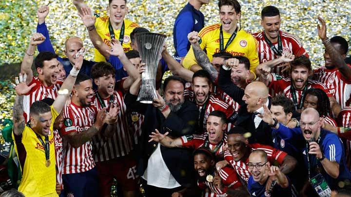 Olympiakos Beat Fiorentina in Extra Time To Win Europa Conference ...