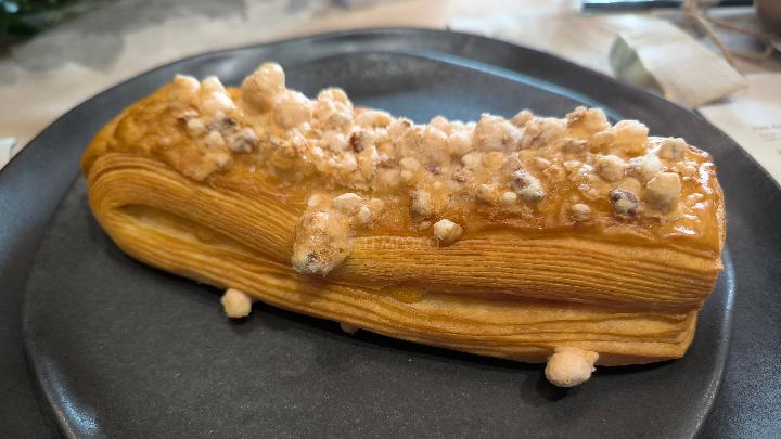 Kopi Kenangan Rilis Aneka Pastry, Lobster Tail Pistachio Chocolate ...