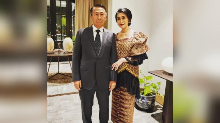 Intip Potret Kebersamaan Direktur BRI Handayani dan Suami - Cantika.com