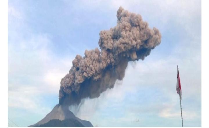 Mount Lewotobi Spews Volcanic Ash 700 Meters into the Air, People Urged ...