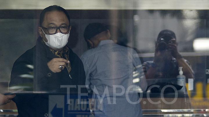 KPK Periksa Ketua Komisi D DPRD Semarang Alwin Basri - foto Tempo.co
