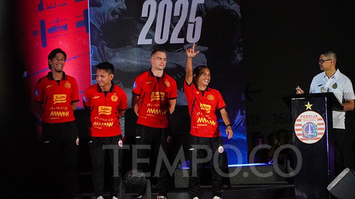 Persija Jakarta Luncurkan Tim dan Jersey Baru | tempo.co