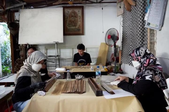 Indonesia's National Library Receives the 2024 UNESCO-Jikji Memory of the World Prize Award ...