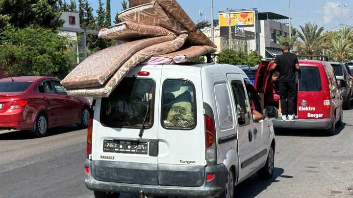Tens of Thousands Flee Southern Lebanon - foto En.tempo.co