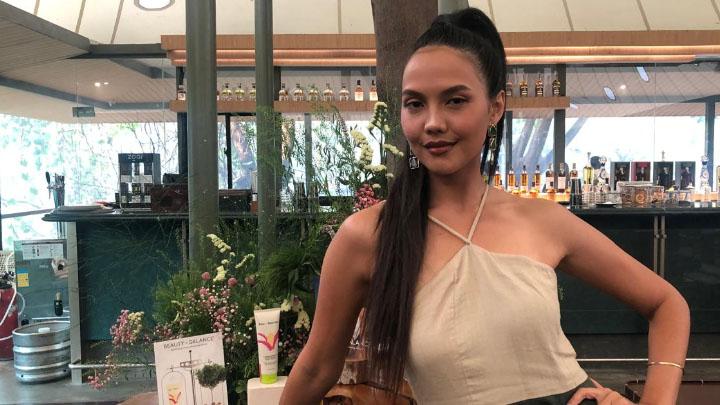 Veronika Twins Bagi Tips Pilih Produk Kecantikan Ramah Lingkungan