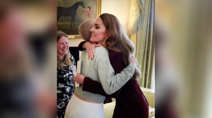 Kate Middleton Pakai Anting Sarat Makna dalam Pertemuan di Kastil ...