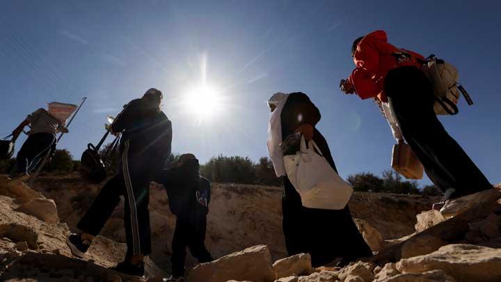 Lebanese Flee as Israel Presses on With Strikes - foto En.tempo.co