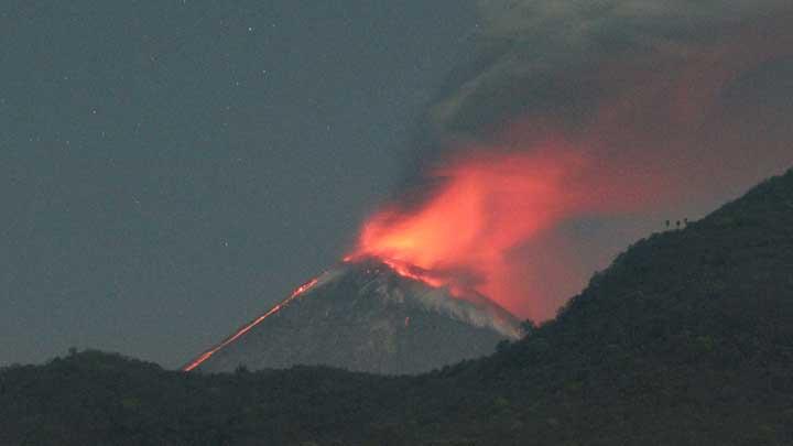 Mount Lewotobi Laki-laki Eruption, Damaged More Than 2,000 Houses ...