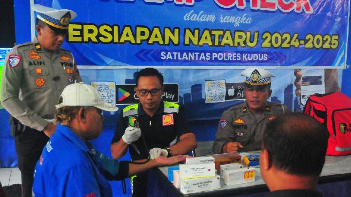 Kesiapan Armada Jalur Darat Jelang Libur Nataru | tempo.co Kesiapan Armada Jalur Darat Jelang Libur Nataru | tempo.co