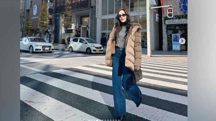 Fashion Liburan Cathy Sharon di Jepang, Gaya Musim Dingin - Cantika.com