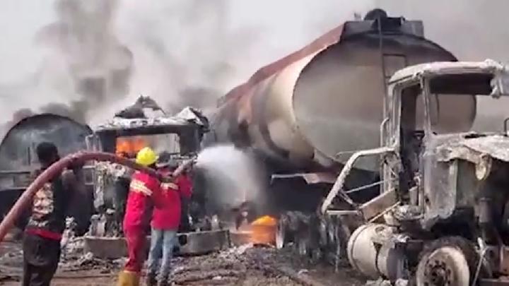 70 Killed in Fuel Tanker Truck Explosion in Nigeria - World En.tempo.co