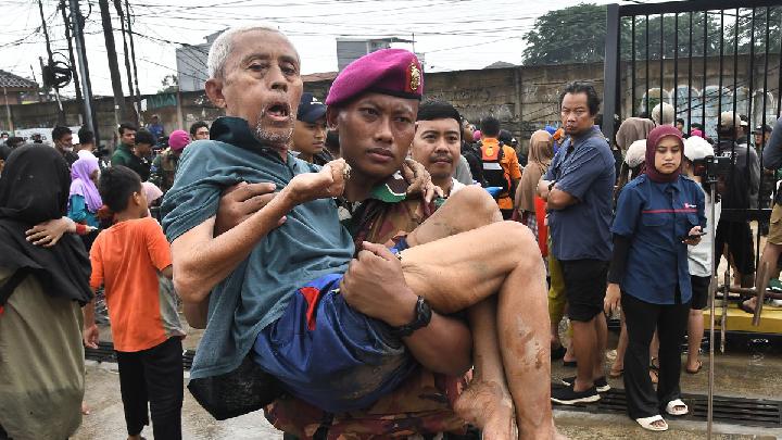 BNPB to Build Houses for Residents Relocated Due to Floods, Landslides ...