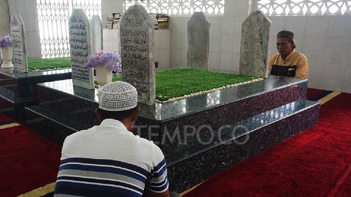 Remembering Habib Ali Kwitang at Jakarta's Al Riyadh Mosque - foto En ...