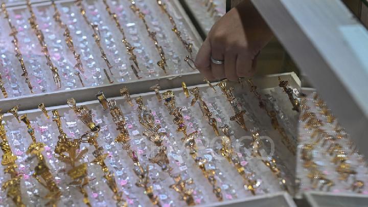 Harga Emas Antam Hari Ini Senilai Rp 1.950.000 per Gram | tempo.co