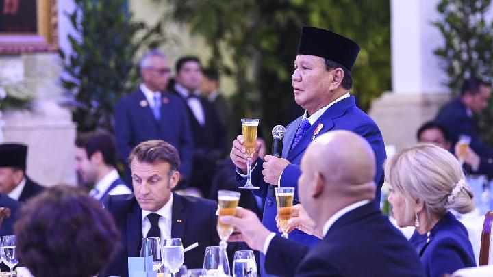 Momen Prabowo Ajak Peserta Gala Diner Angkat Gelas untuk Kesehatan Macron | tempo.co