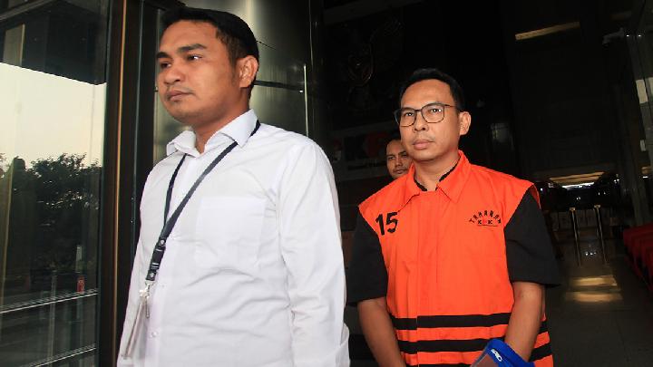 Pemeriksaan Tersangka Korupsi Transaksi Gas Danny Praditya | tempo.co