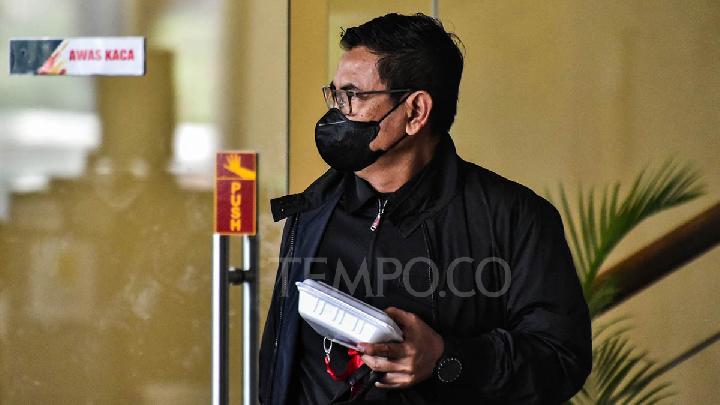 KPK Geledah 5 Rumah dan 2 Kantor Ihwal Kasus Korupsi BRI, Sita Uang Rp 5,3 Miliar | tempo.co