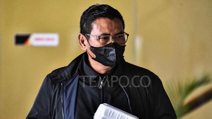 KPK Tetapkan 5 Tersangka Korupsi Pengadaan EDC BRI, Termasuk Eks Wadirut Catur Budi Harto | tempo.co