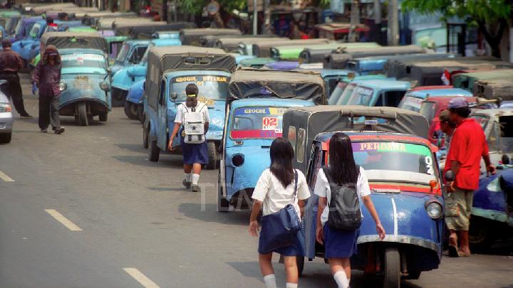 Bemo, Jakarta's Forgotten Public Transportation - foto En.tempo.co