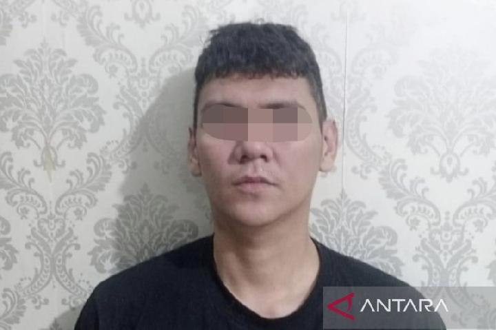 Kronologi Artis Inisial MR Peras Pasangan Sesama Jenisnya | tempo.co