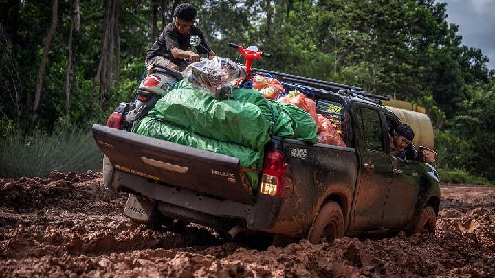 Damage Spotted on Parts of Trans-Papua Highway - foto En.tempo.co