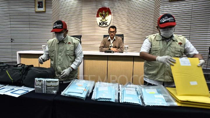 Duduk Perkara dan Peran Tersangka Kasus EDC BRI | tempo.co