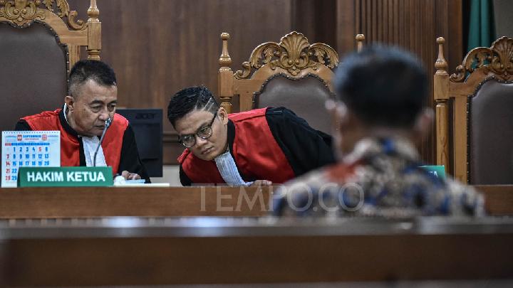 Tersangka Korporasi Korupsi Jalan Tol MBZ Segera Disidangkan | tempo.co