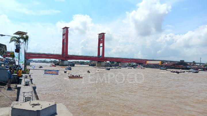 Sensasi Menonton Festival Perahu Bidar Tradisional, Riuh Nostalgia ...