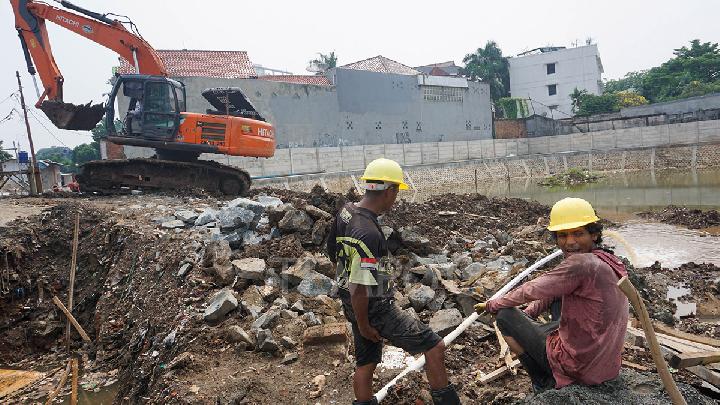 Pembangunan Embung Kemang Utara | tempo.co