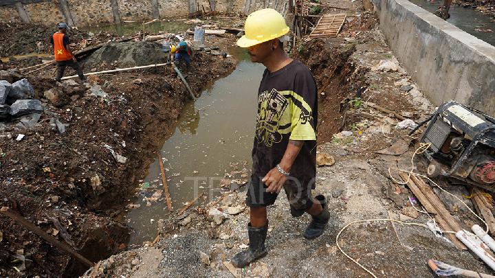 Pembangunan Embung Kemang Utara | tempo.co